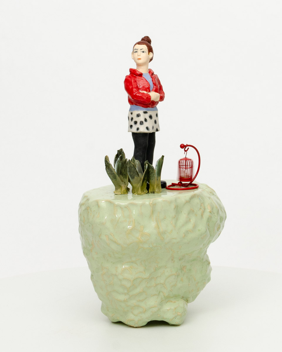 Punainen takki | Suomen Kuvanveistäjäliitto